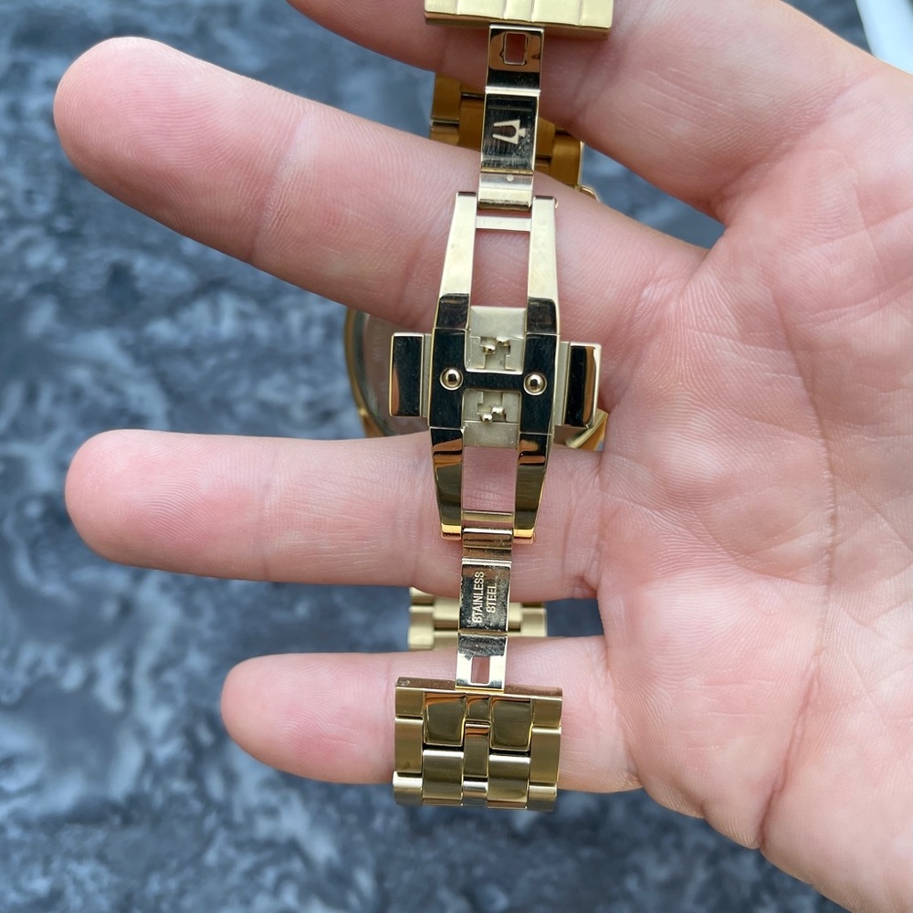 Bulova Curv Chronograph Gold Men's Watch 97a125 - Gem